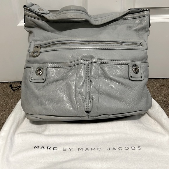 Marc By Marc Jacobs | Bags | Marc Jacobs Light Gray Leather Purse With ...